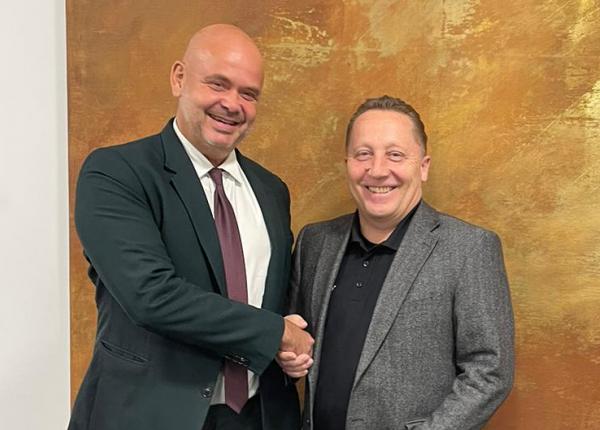 Differences between telescopic and articulated lift - KLUBB